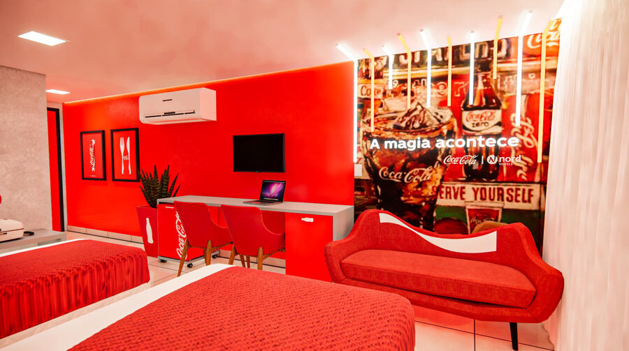 Coca-Cola lança primeiro quarto temático de hotel no Nordeste - COLUNA ...